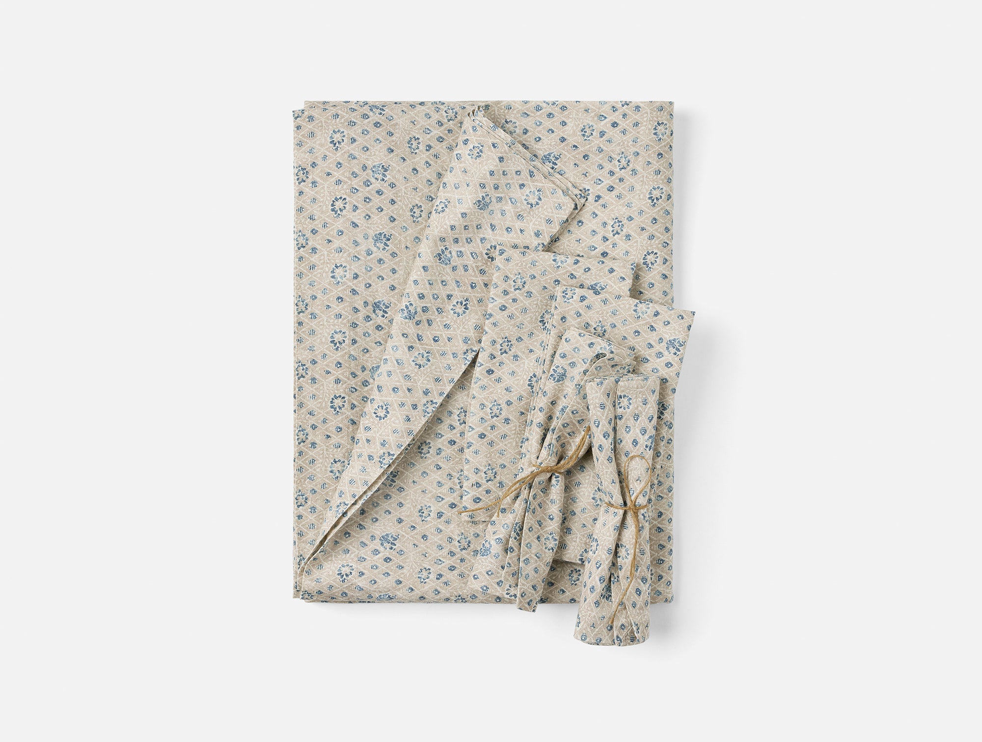 Coral Bell Print Tablecloth + Napkin Set – Coyuchi